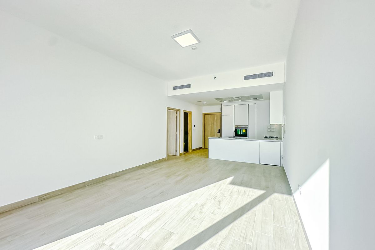 Apartment in Luma 22 | Tenanted | Luxurious Finishing | Spacious ...